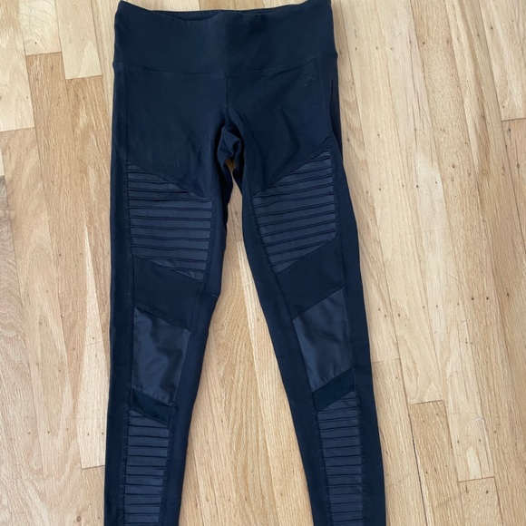 ALO Yoga | Pants & Jumpsuits | Alo Moto Legging | Poshmark